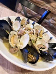 Castillo's Restaurant & Pizza Pub